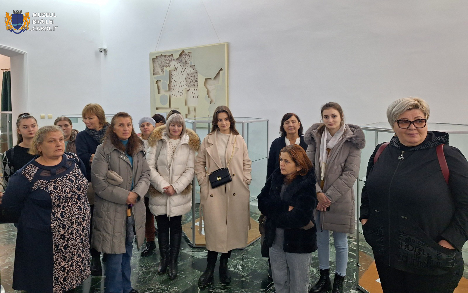 VIZITATORI din Cahul, la Muzeul Brăilei „Carol I” - Secțiile Arheologie ...