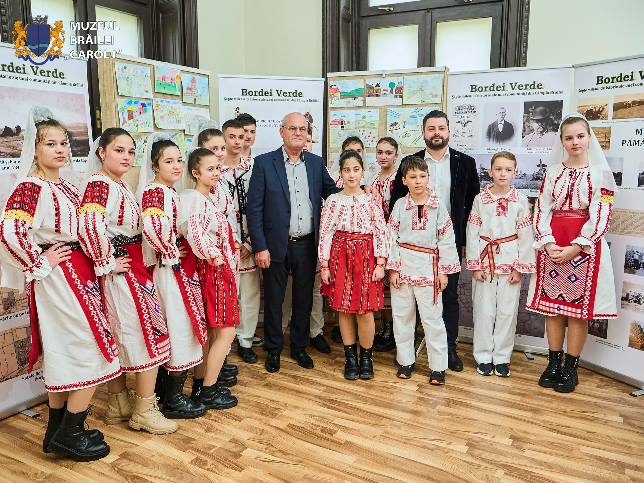 Expoziție fotodocumentară despre BORDEI VERDE | Cântece și dansuri ...