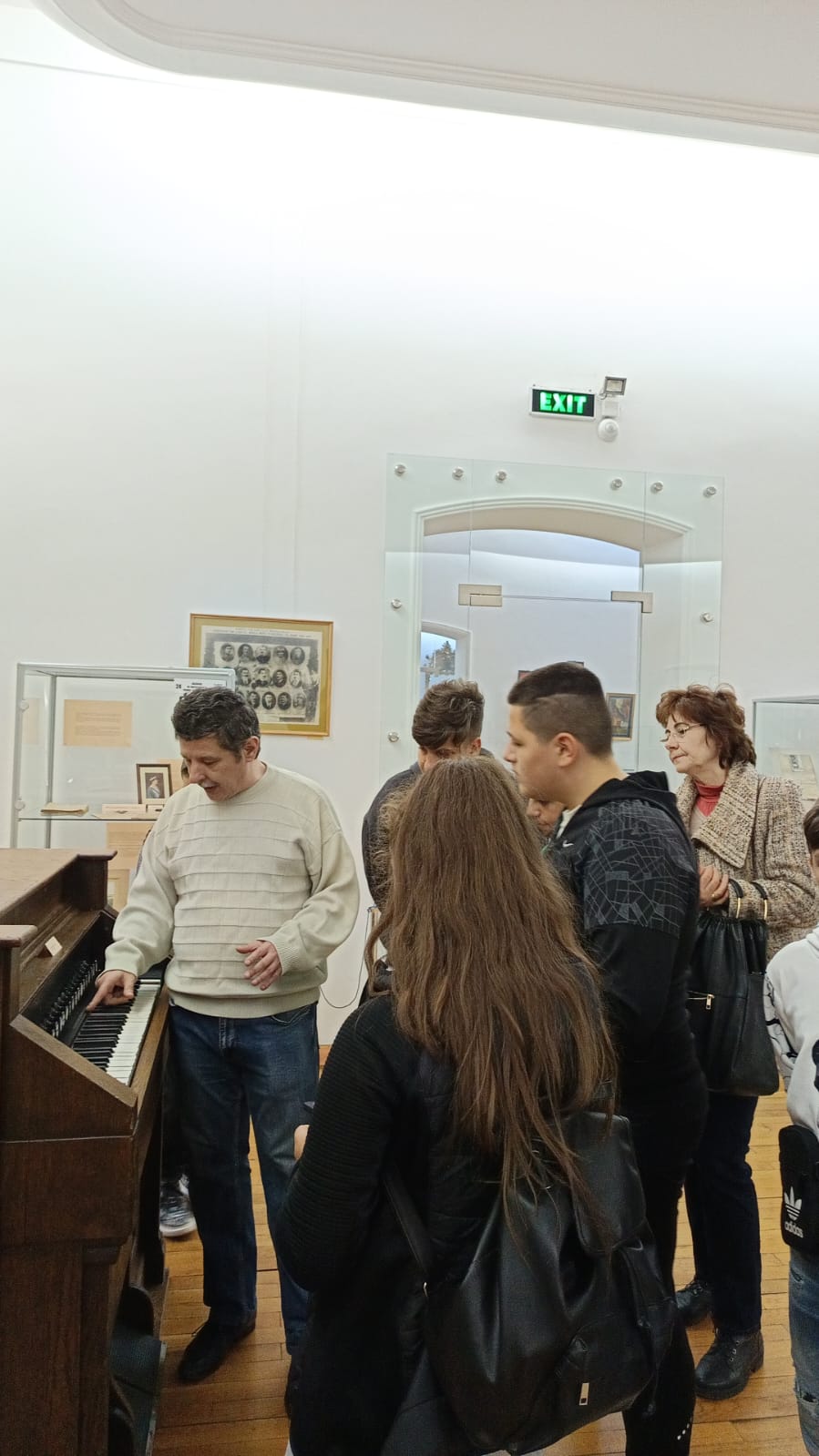 VIZITATORI, la sediul Muzeului Brăilei „Carol I” - Arheologie, Istorie ...