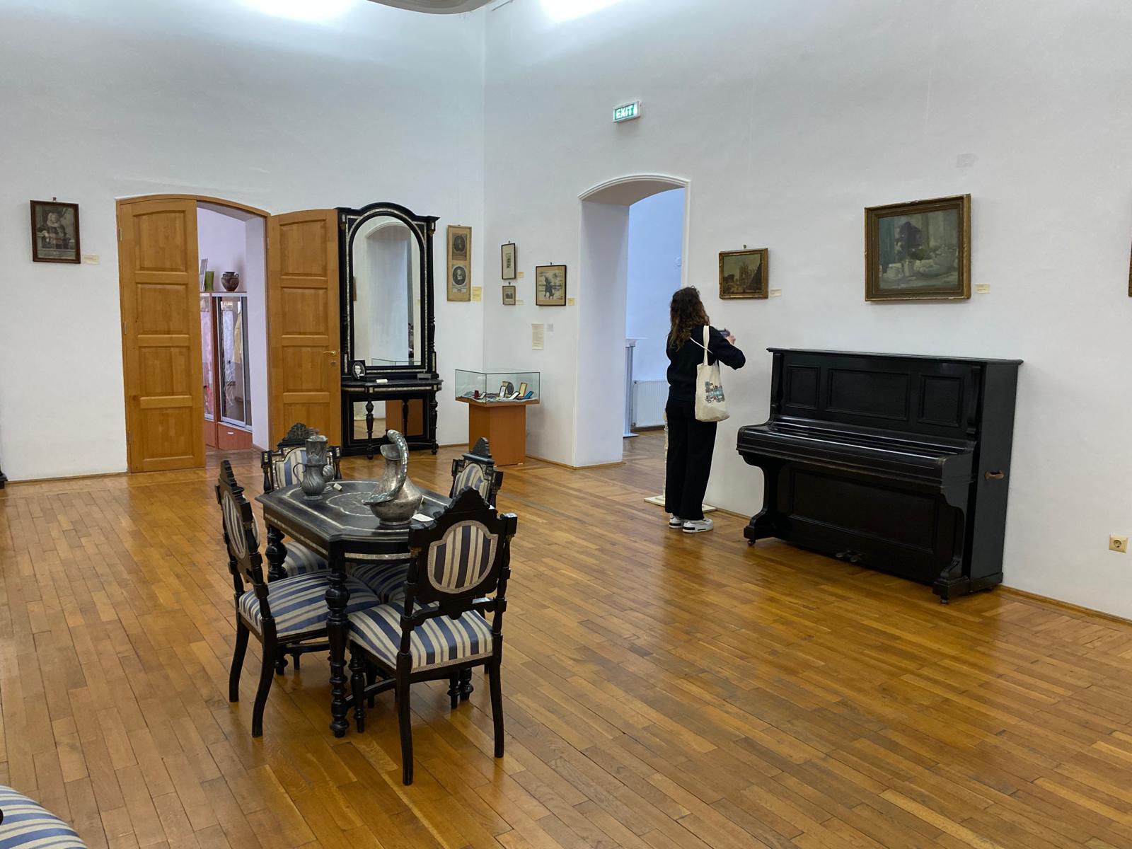 VIZITATORI, la sediul Muzeului Brăilei „Carol I” - Arheologie, Istorie ...