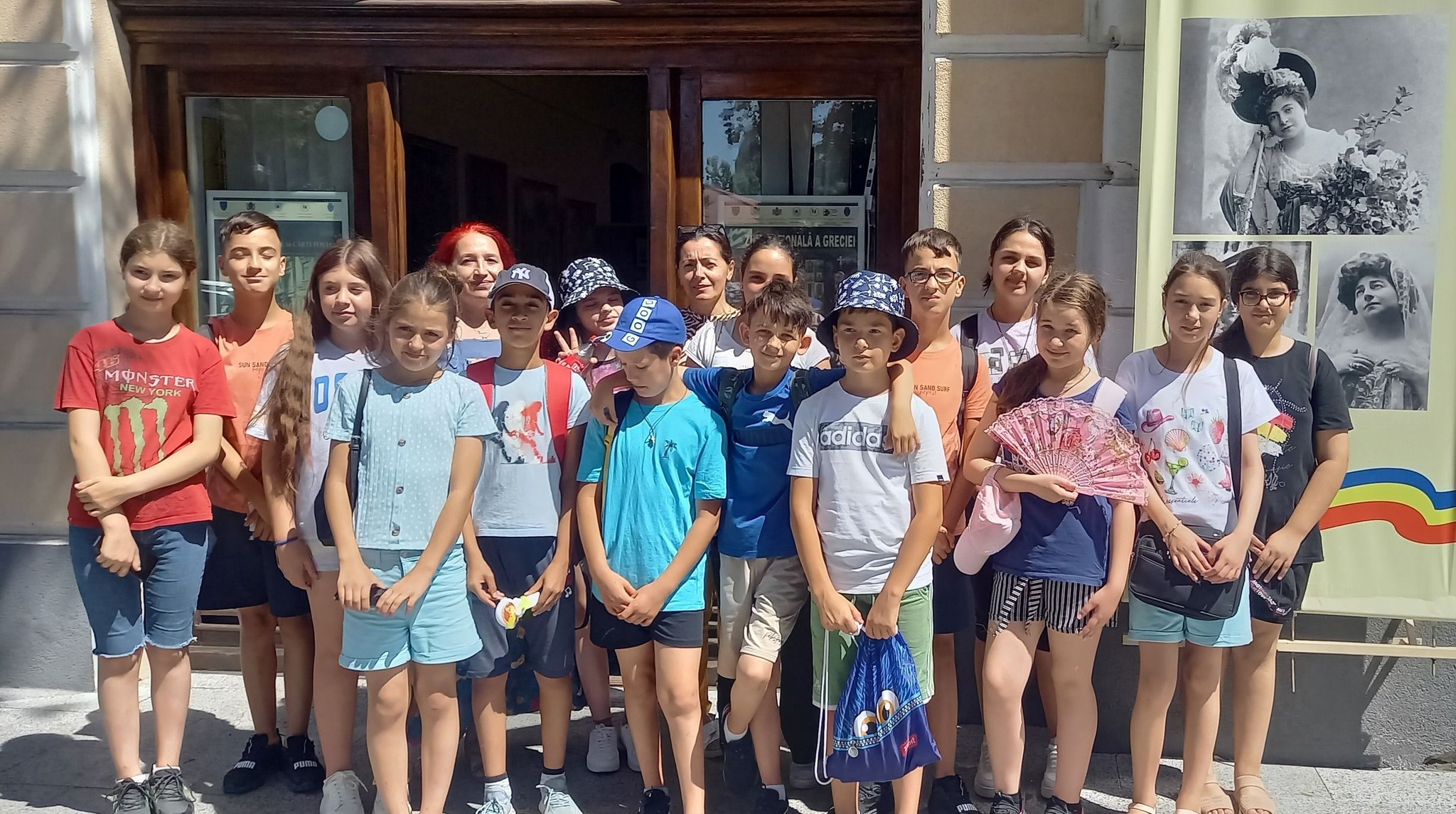 VIZITATORI din jud. Tulcea, la Muzeul Brăilei „Carol I” - Centrul ...